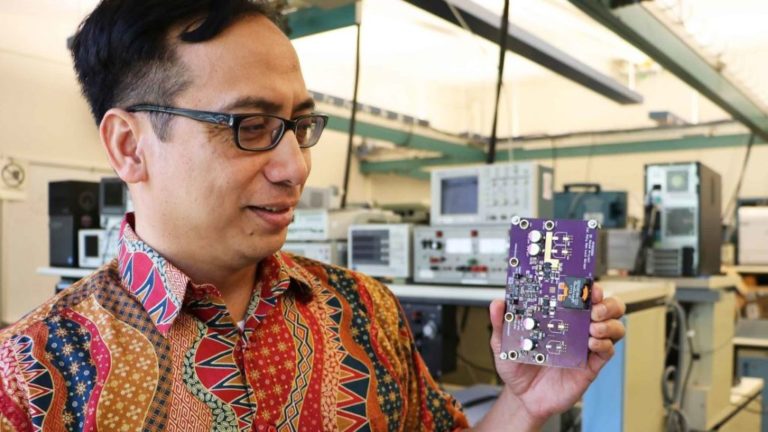 Cal Poly professor creates device that could provide light to people ...